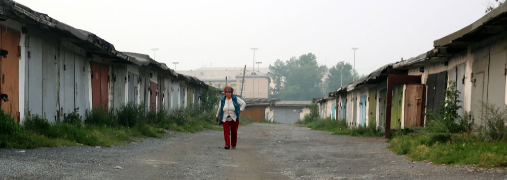 Town meets country: how sheds explain modern Russian life — New East ...